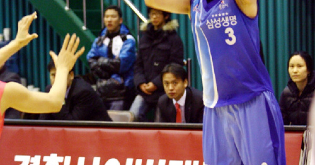 [WKBL]박언주'3점슛을 시도하고 있다'