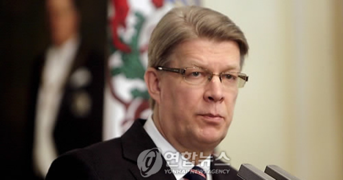 LATVIA RIOTS GOVERNMENT