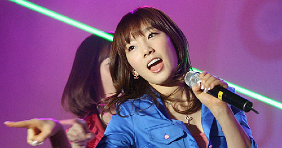 [포토엔]소녀시대 태연 Gee 춤은 이렇게~