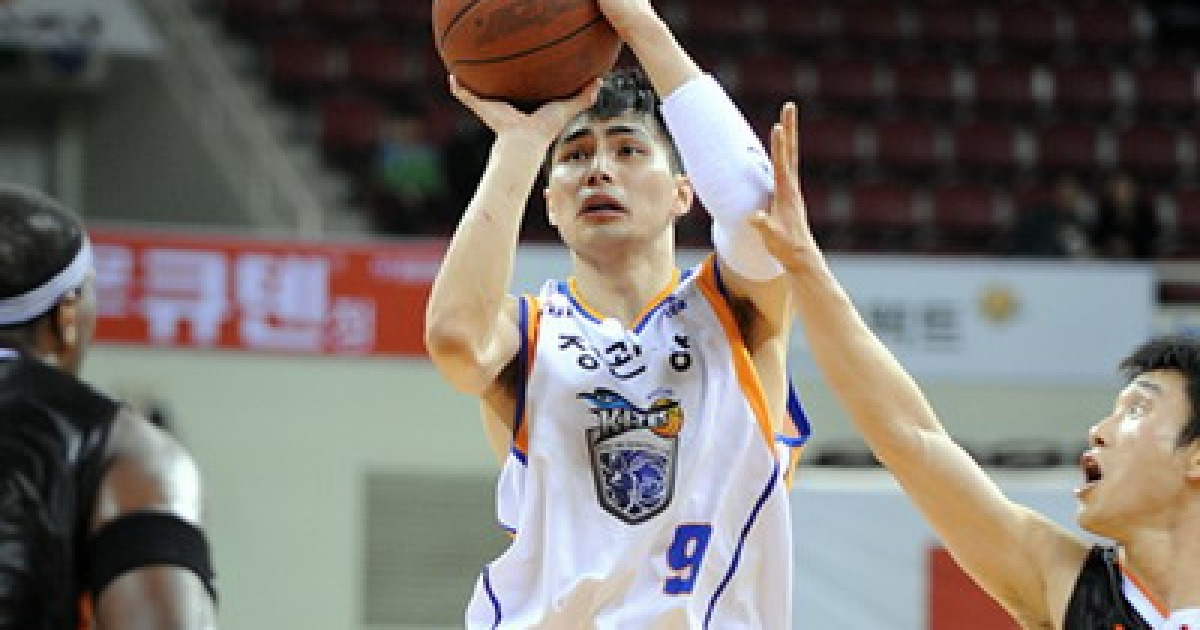 주희정·챈들러 54득점 KT&G, KTF 힘겹게 꺾어