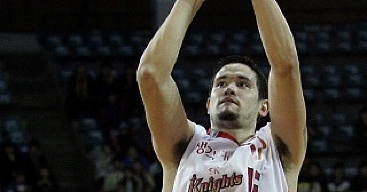 '김민수, 37득점 대폭발' SK, KTF 꺾고 3연승..PO희망 이어가