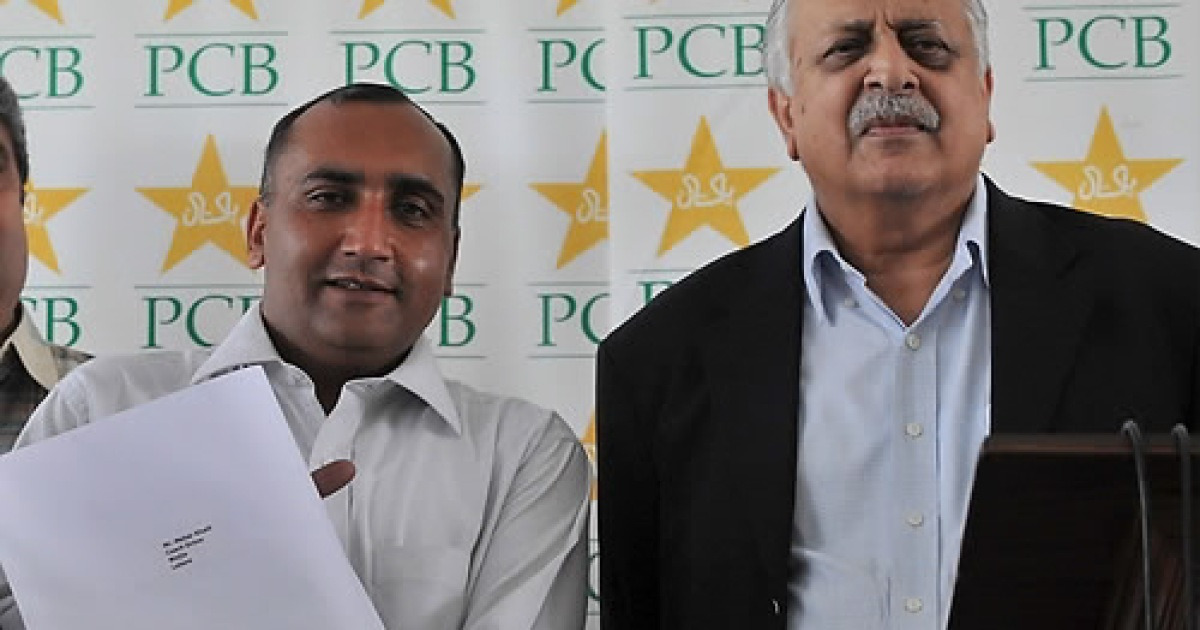 PAKISTAN CRICKET BUS DRIVER REWARDED