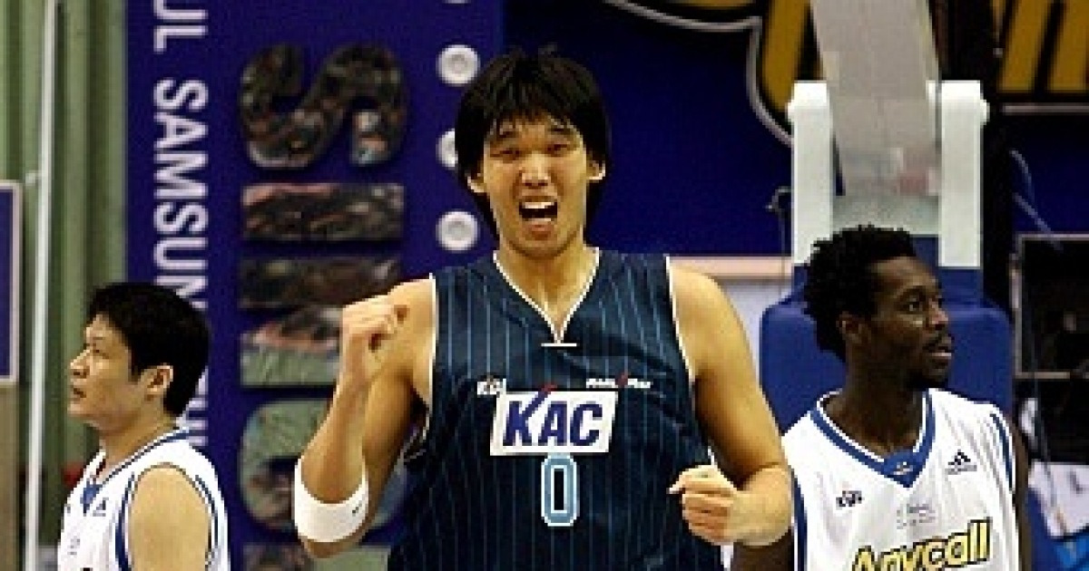 KCC 하승진, 데뷔 첫 월간 MVP 선정