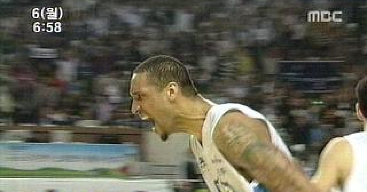 프로 농구, 치열한 승부 끝 KCC 4강 합류