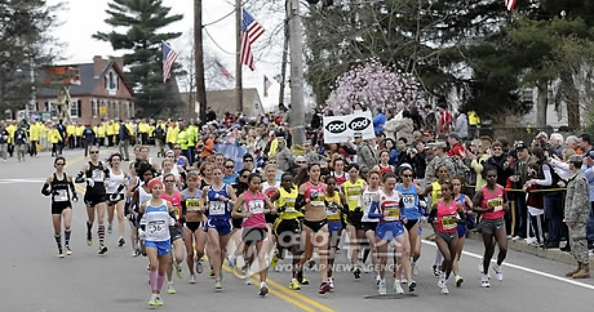 USA RUNNING BOSTON MARATHON