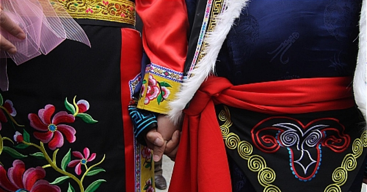 "잡은 손 놓지않으리"