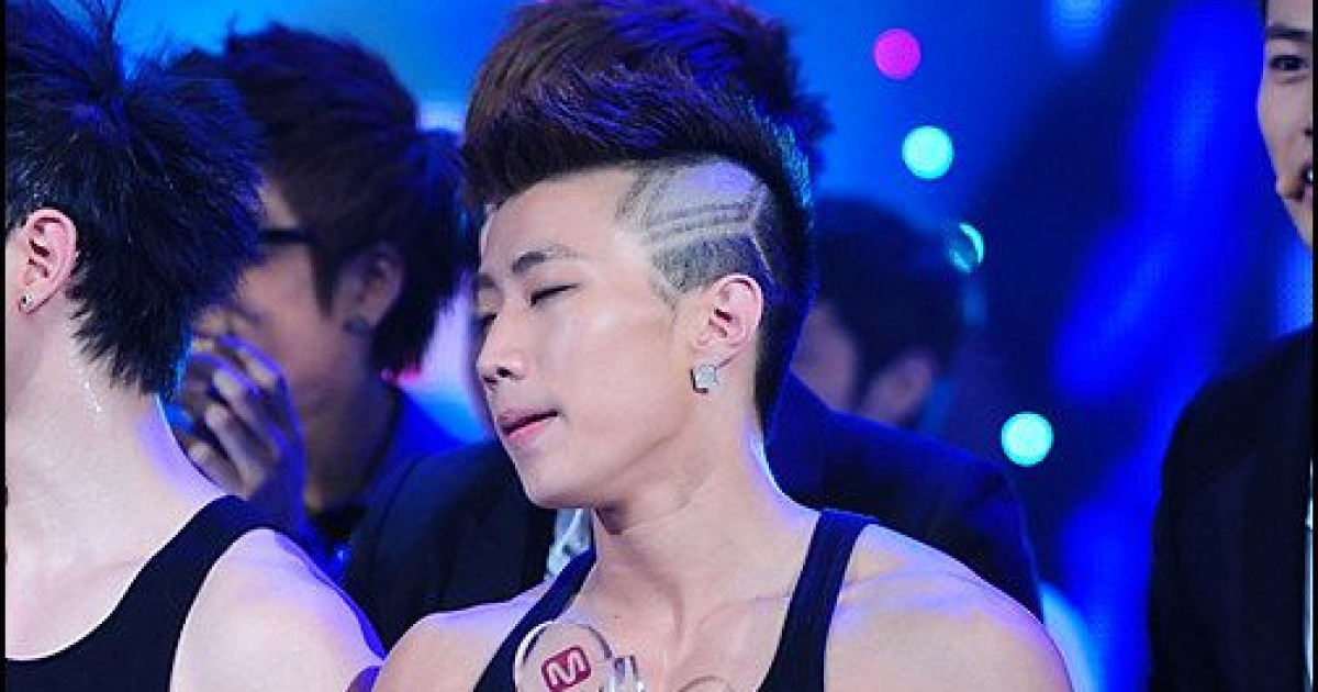 [포토]2PM '1위 트로피, 가슴에 새길께요'