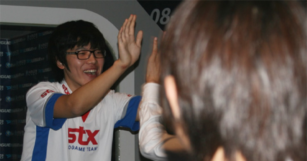 STX, 난적 하이트 잡고 PS행 '청신호'..5R 전승 행진