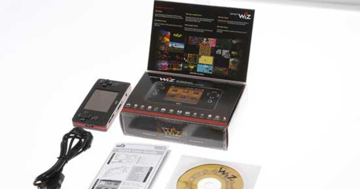 국산 휴대용 게임기 'GP2X Wiz', 드디어 정식 발매