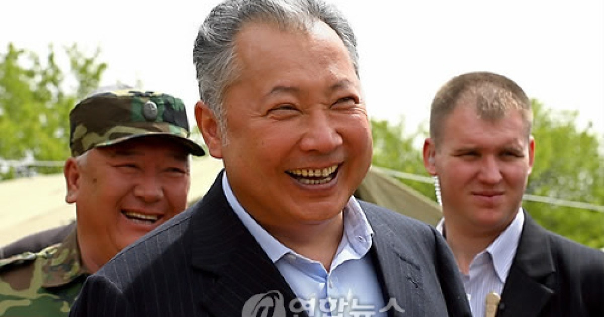 (FILE) KYRGYZSTAN ELECTIONS BAKIYEV