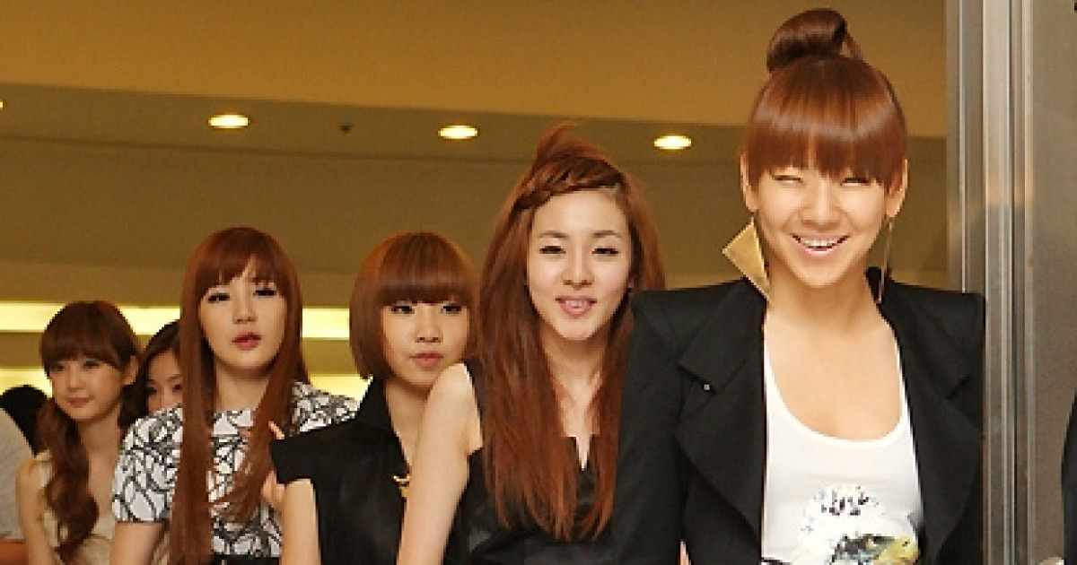 포토]2NE1의 상큼한 입장