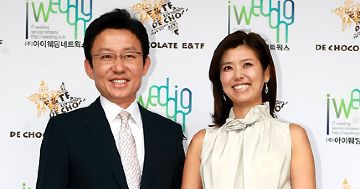 [MD포토] 손범수-진양혜 'KBS 아나 2호 커플결혼 왔어요'