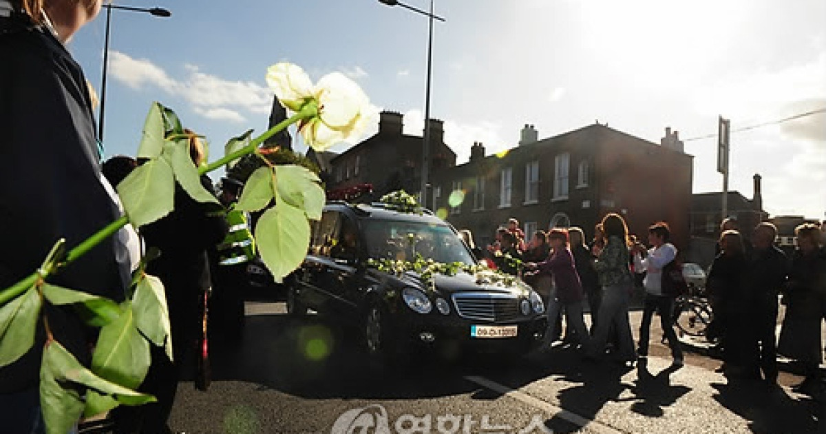 STEPHEN GATELY FUNERAL