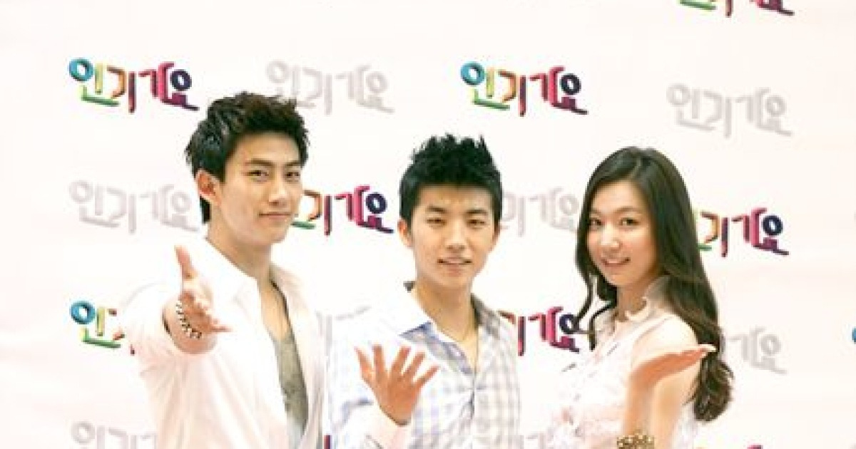 '2PM' 택연-우영, SBS '인기가요' MC 성공적 복귀