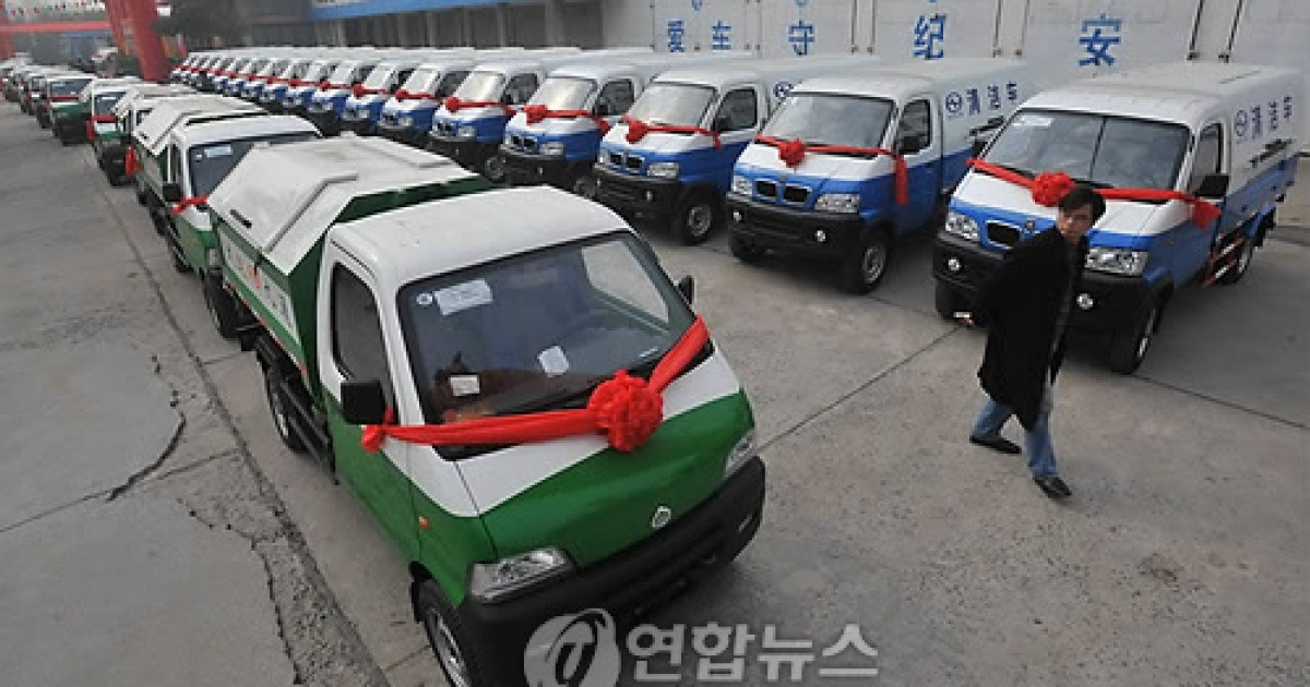 CHINA TRASH VAN PRODUCTION