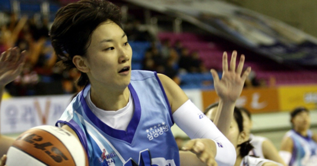 [WKBL] 허윤정'패스를 받아라!'