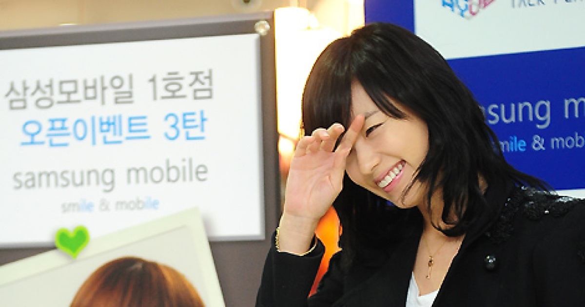 [사진]한효주, '수줍은 인사'