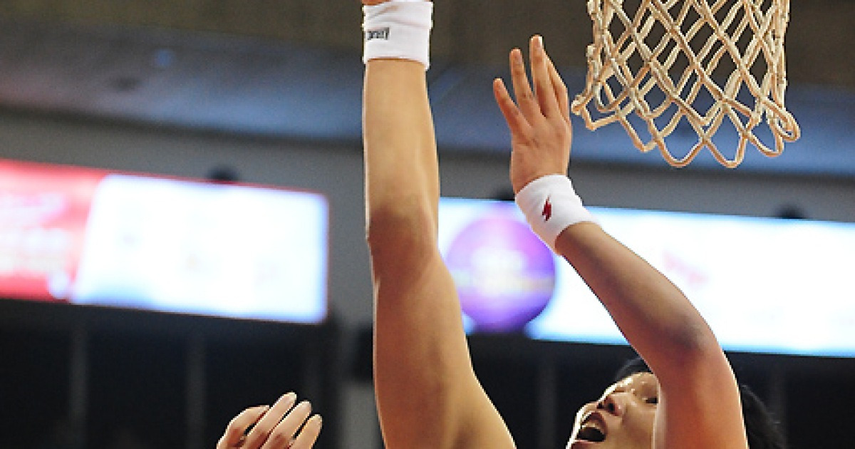 '존슨 17점' KCC 완승, SK 13연패