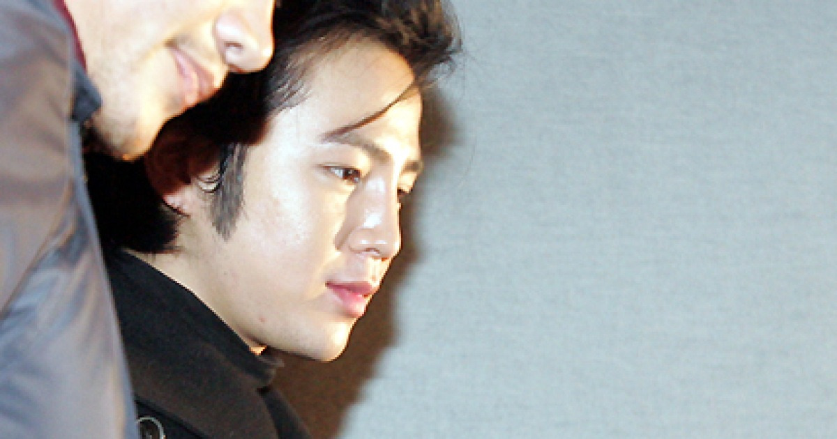 [MD포토]장근석, 'CNBLUE 쇼케이스 응원 왔어요!'