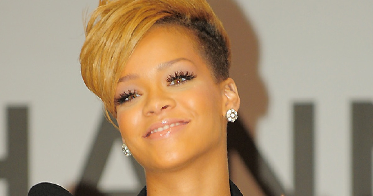 리한나, "가을께 내한 공연 열고 싶다"