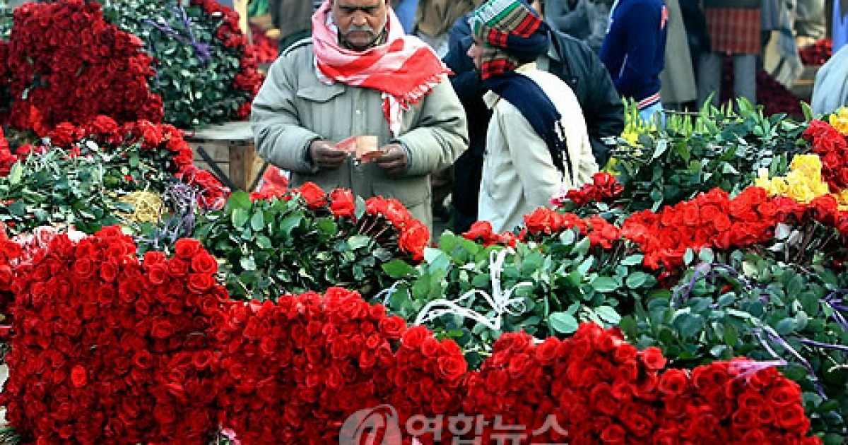 PAKISTAN ECONOMY FLOWERS