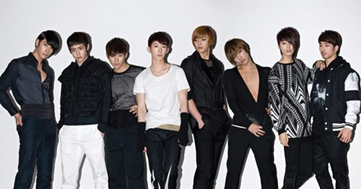 2PM+2AM+씨엔블루+엠블랙 합친 슈퍼 MC군단 뜨다