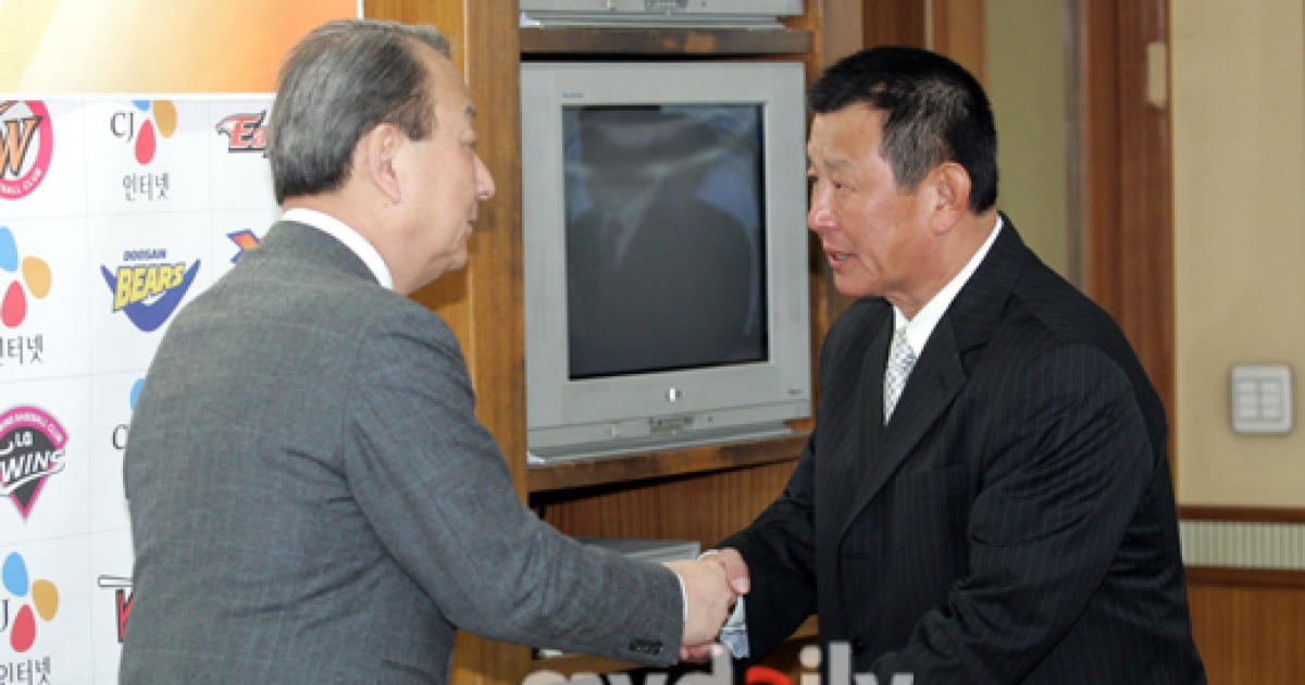 [MD포토]KBO 경기운영위원 위촉되는 윤동균