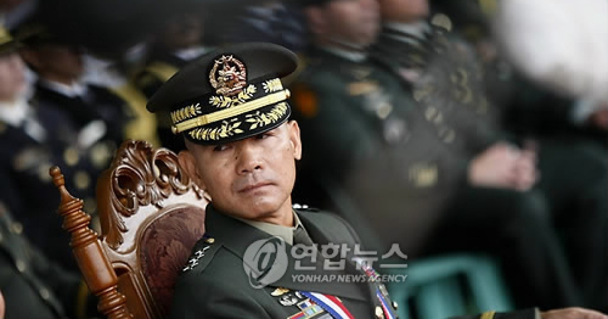 PHILIPPINES ARMY COMMANDER
