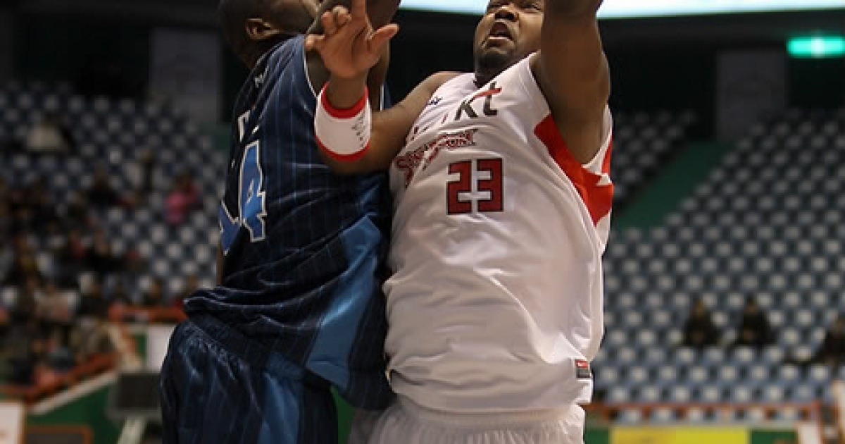 KT-KCC '존슨 vs 존슨'