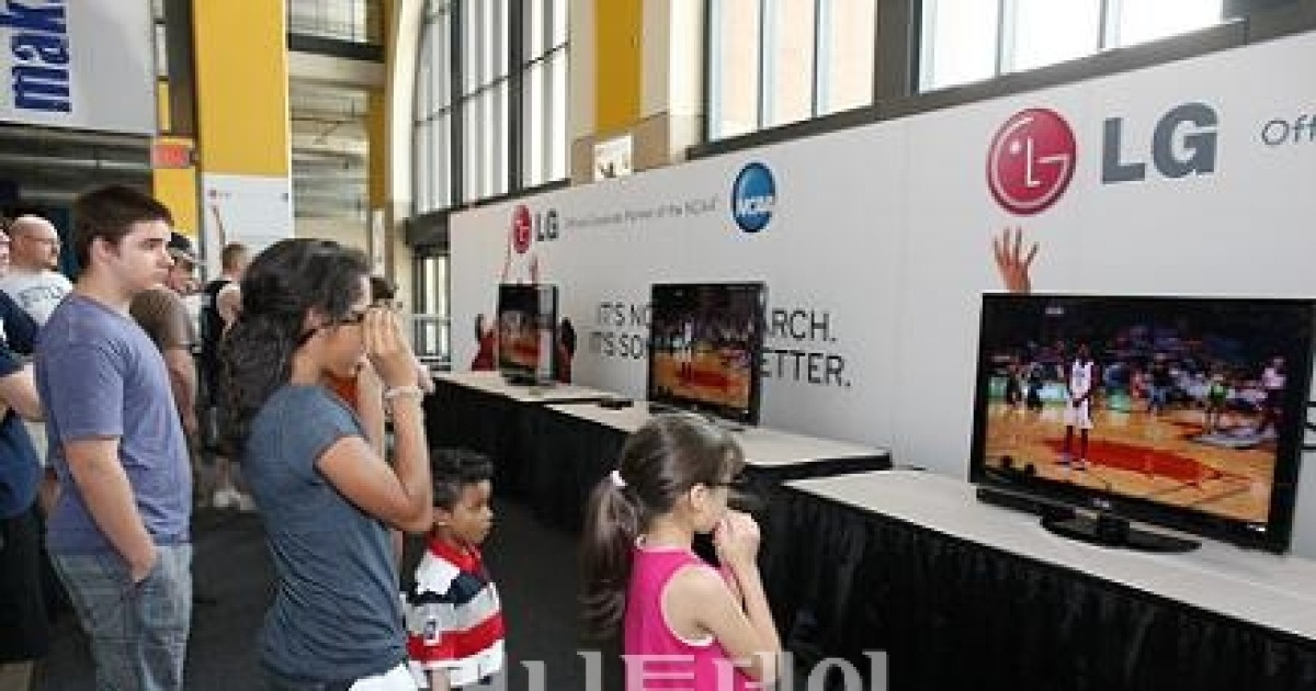 LG전자, 美스포츠 첫 생중계로 3DTV 바람몰이