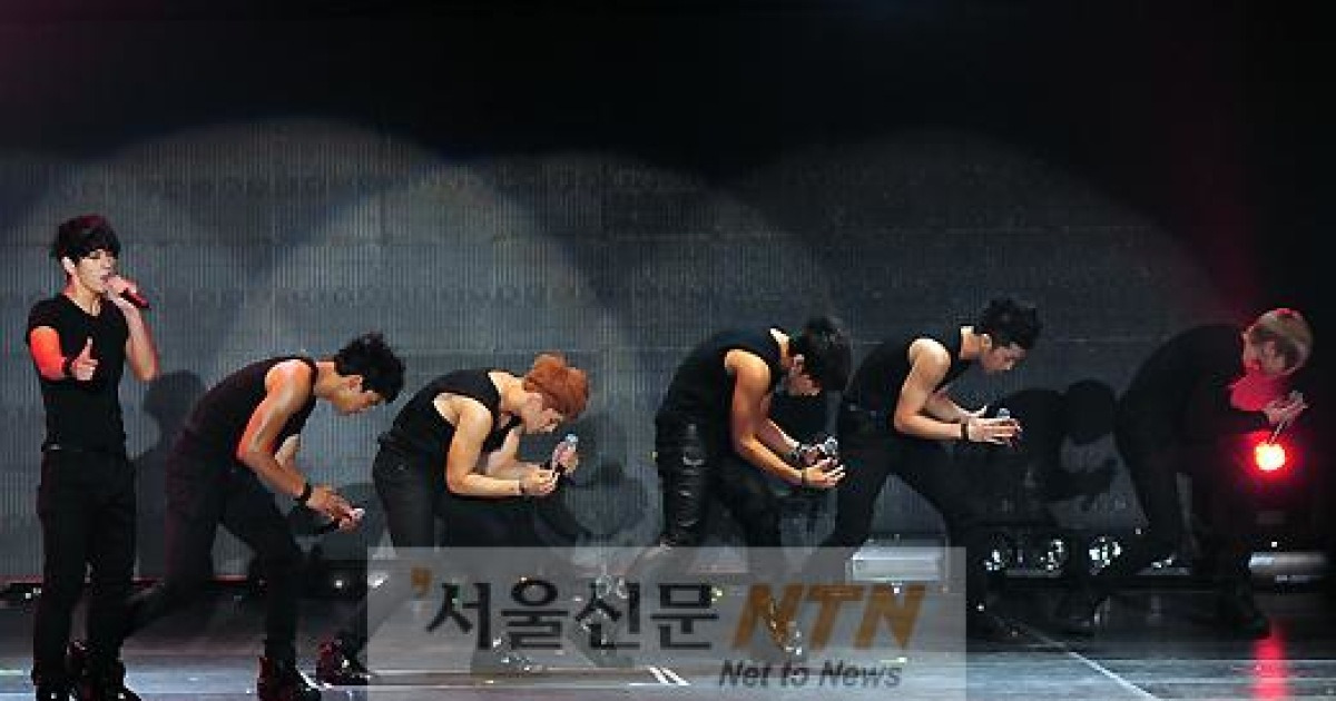 [NTN포토] 2PM, 'without you 열창'