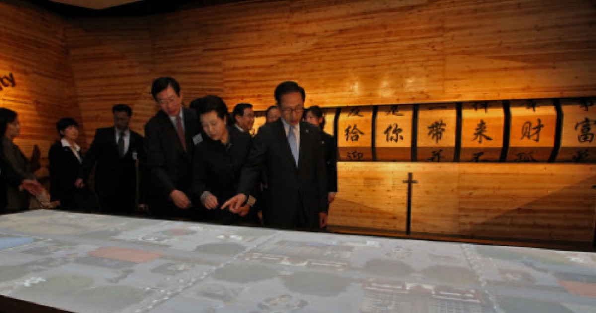 Lee wraps up Shanghai visit