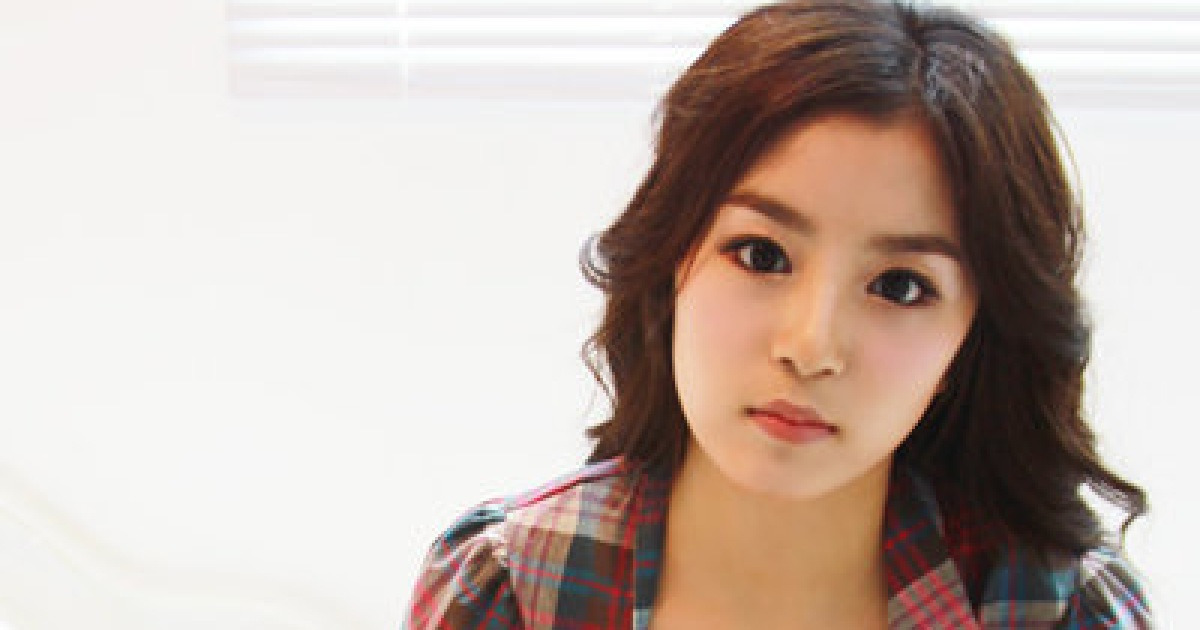 '착한글래머' 최은정, '발언 물의' 비키니 입고 방송 진행