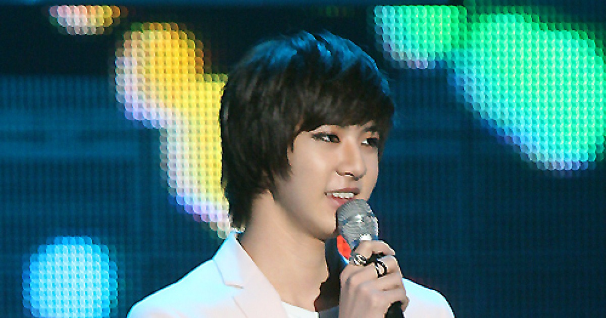 [포토엔]The M Wave, MC천둥 오늘은 크리스탈 없이 저 혼자랍니다