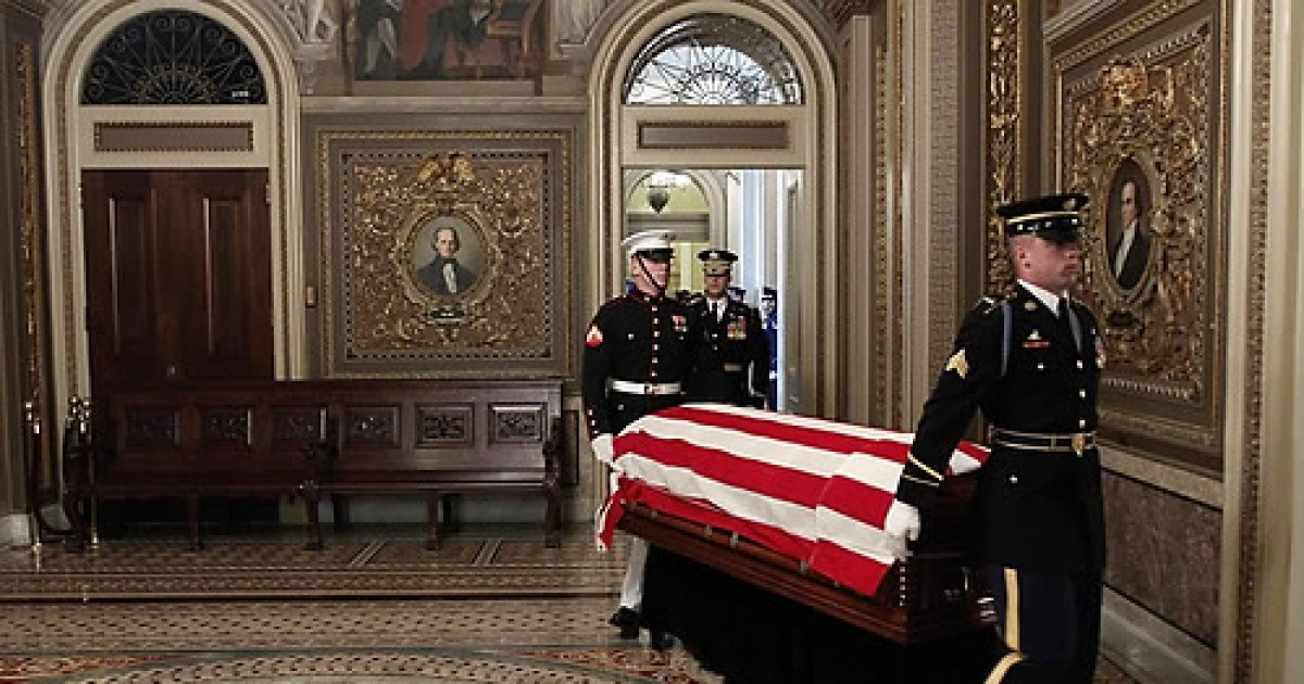 USA GOVERNMENT SENATOR BYRD LIE IN STATE