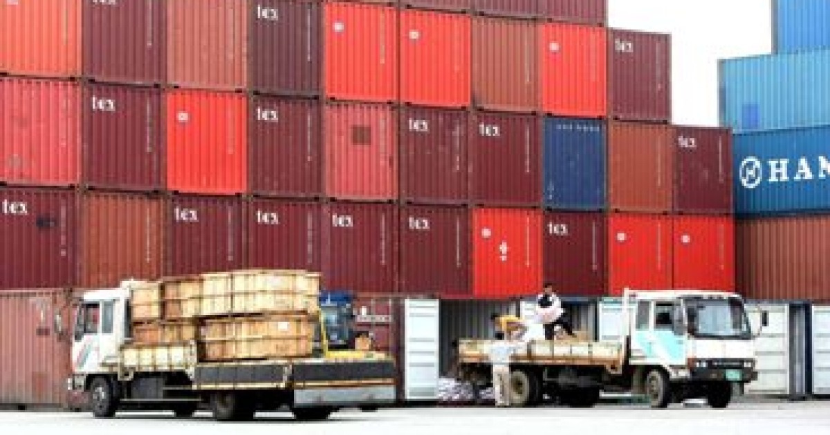Shipping Containers in Short Supply