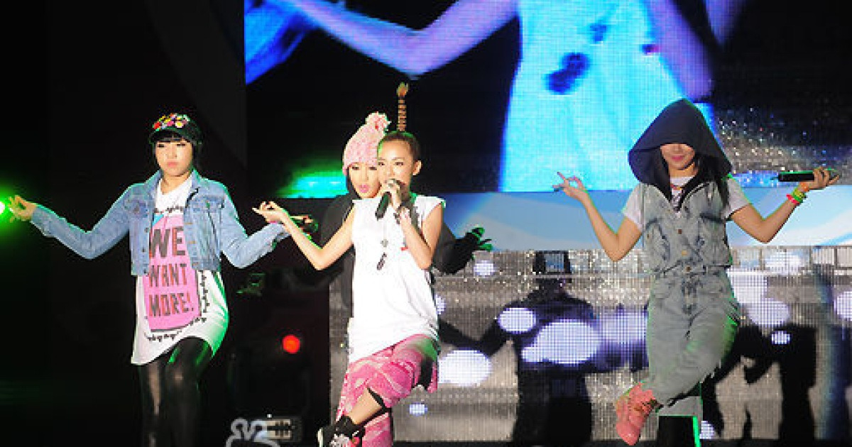 [T포토] '우리가 바로 2NE1'