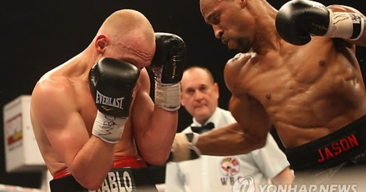 POLAND BOXING WLODARCZYK VS ROBINSON