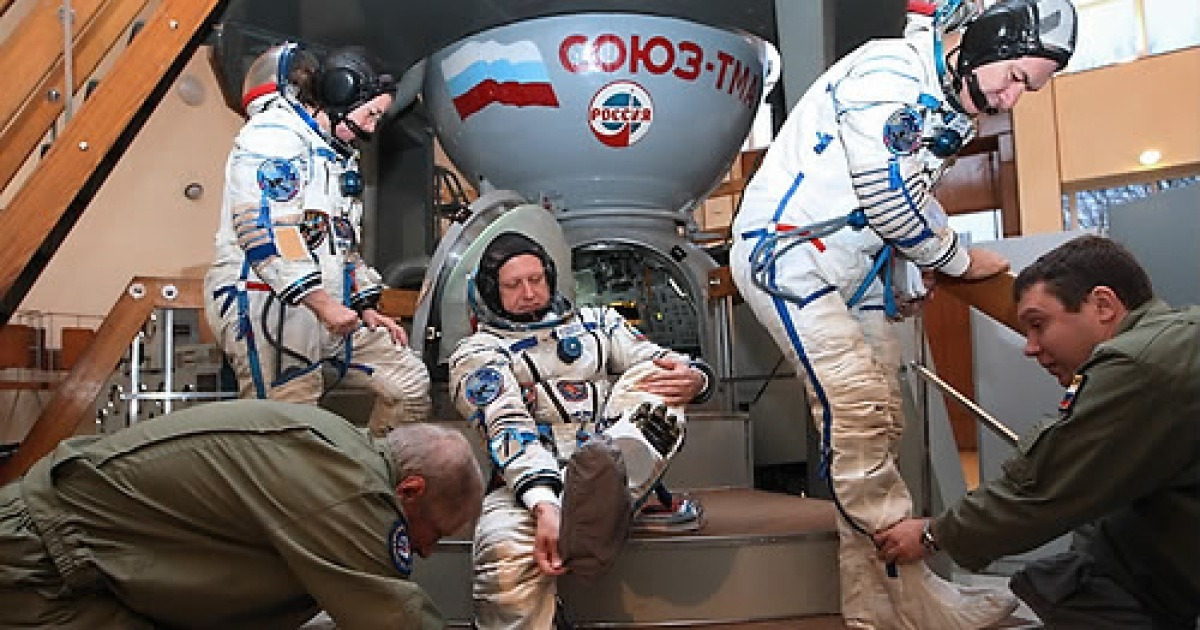 RUSSIA SPACE MISSION CREW