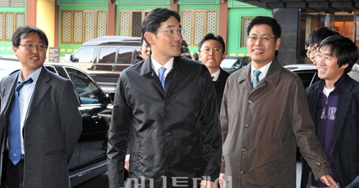 [사진]보광-E1 결혼식 참석한 이재용 부사장