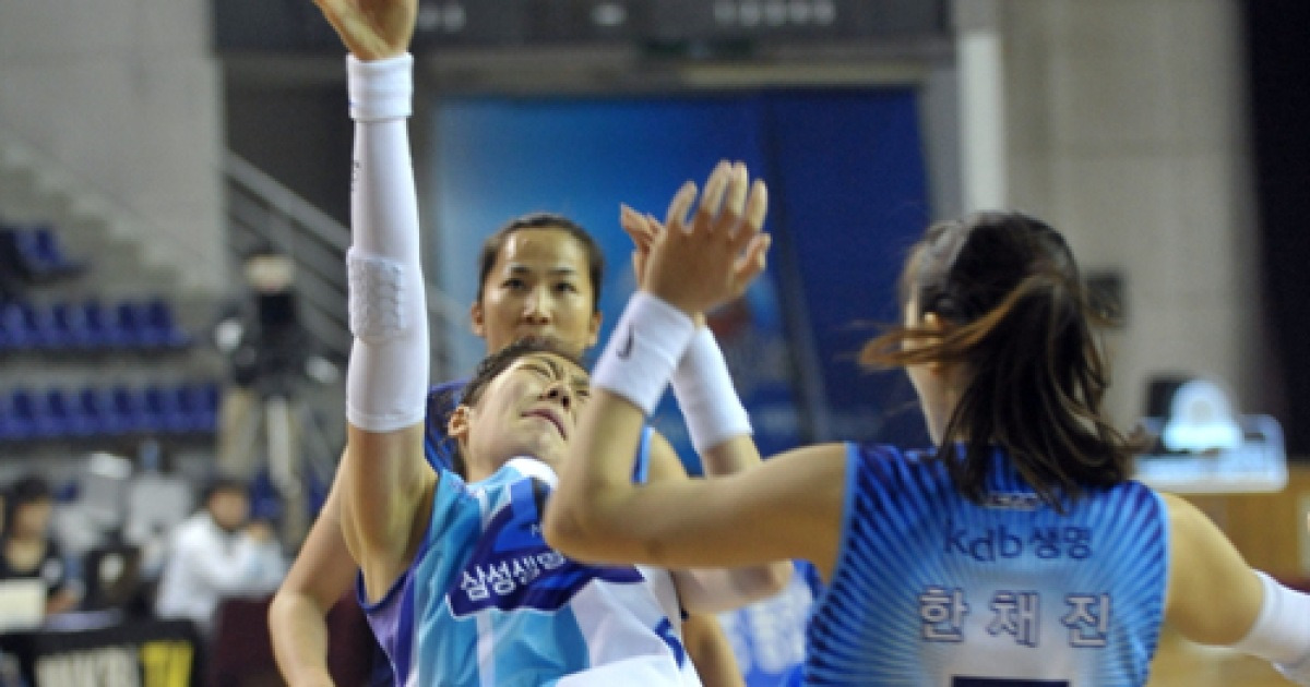 [WKBL] 홍보람 '끝까지 집중해서 슛!'