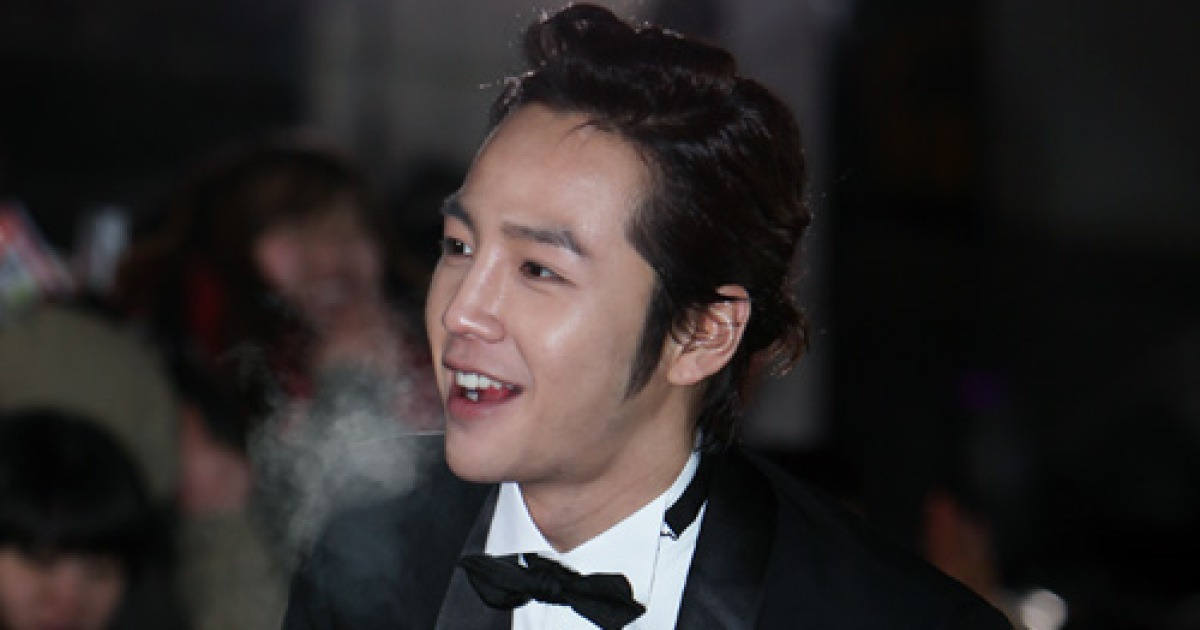 [포토] 2010 KBS 연기대상 장근석 '팬에게 깜짝 꽃다발 선물 받아'