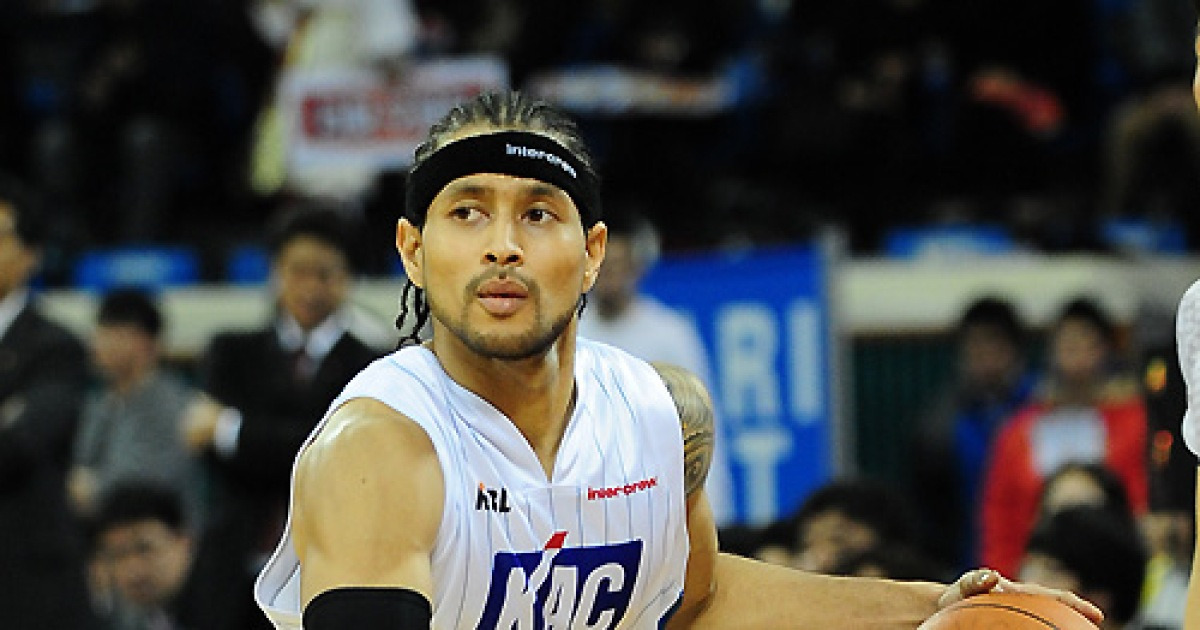 '전태풍-하승진 합작 31점' KCC, SK 꺾고 5연승 질주