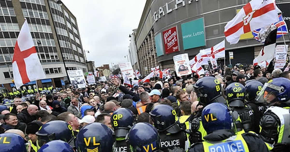 BRITAIN EDL ANTI ISLAM DEMO IN LUTON