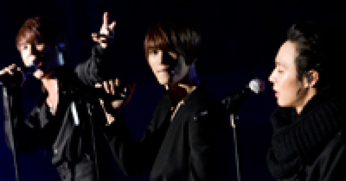 그룹 JYJ, SM엔터테인먼트의 전속계약효력정지가처분신청에서 승소.