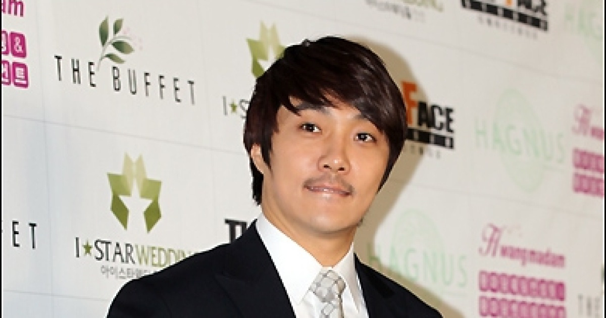 포토]KCM, '결혼 축하하러 왔어요'