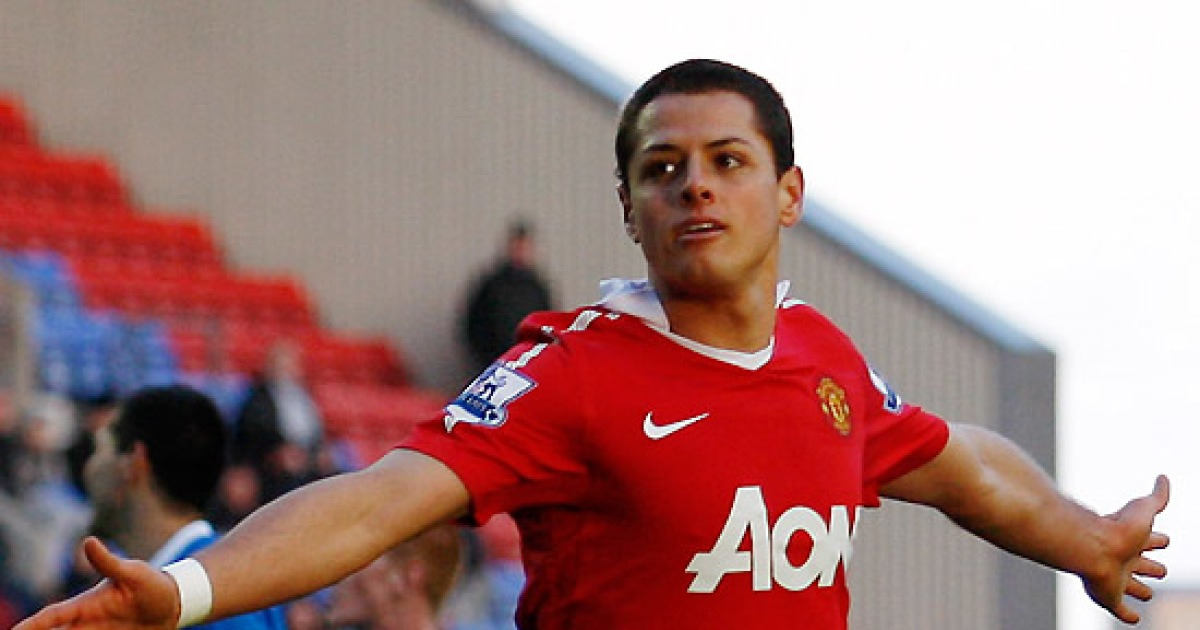 [EPL 28R] '치차리토 멀티골' 맨유, 위건에 4-0 대승..선두 질주