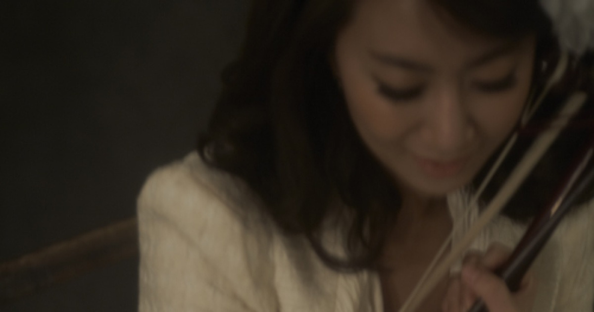 [Ki-Z 人터뷰] 해금 연주가 꽃별 "해금은 나를 치료해줬다"