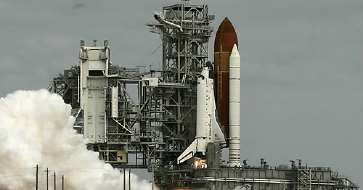 USA SHUTTLE ENDEAVOUR LAUNCH