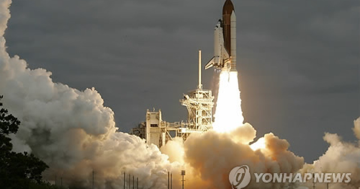 USA SHUTTLE ENDEAVOUR LAUNCH